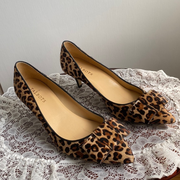 Talbots | Shoes | Talbots Leopard Print Pumps With Front Bow Size 95 ...